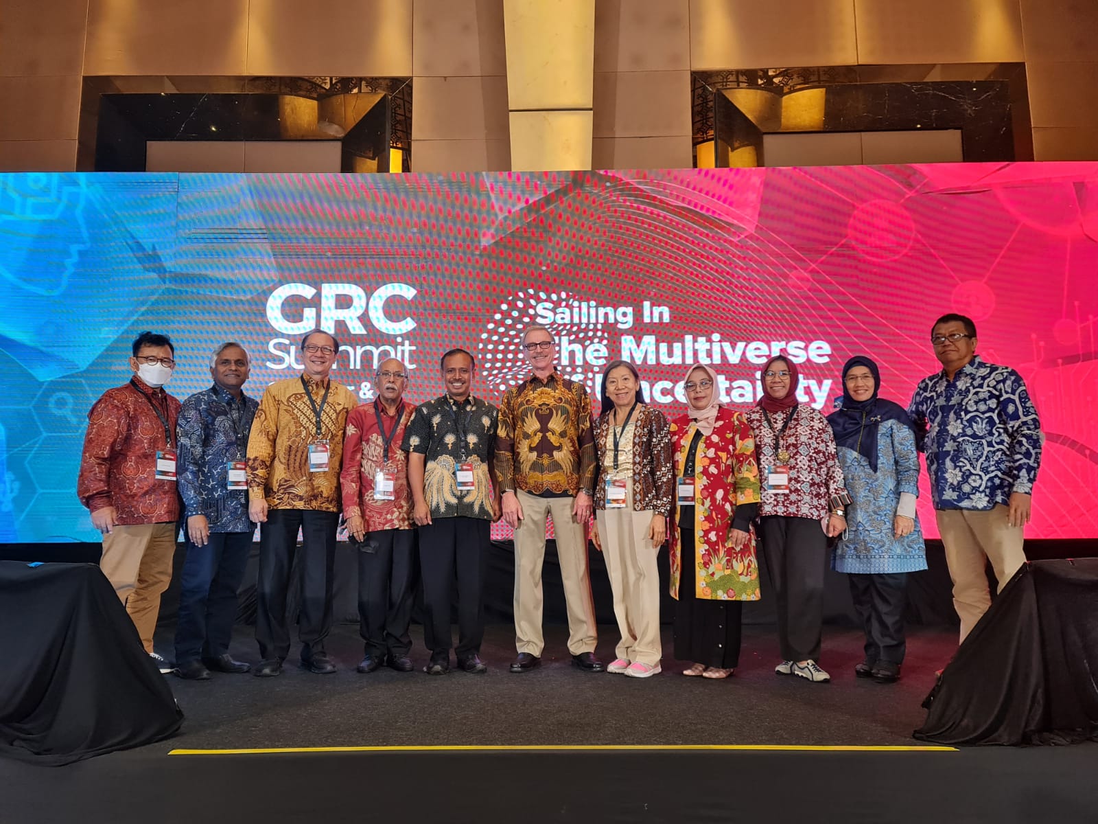 Di Ajang GRC Summit 2022, Tim Juri TOP GRC Awards Dianugerahi ...