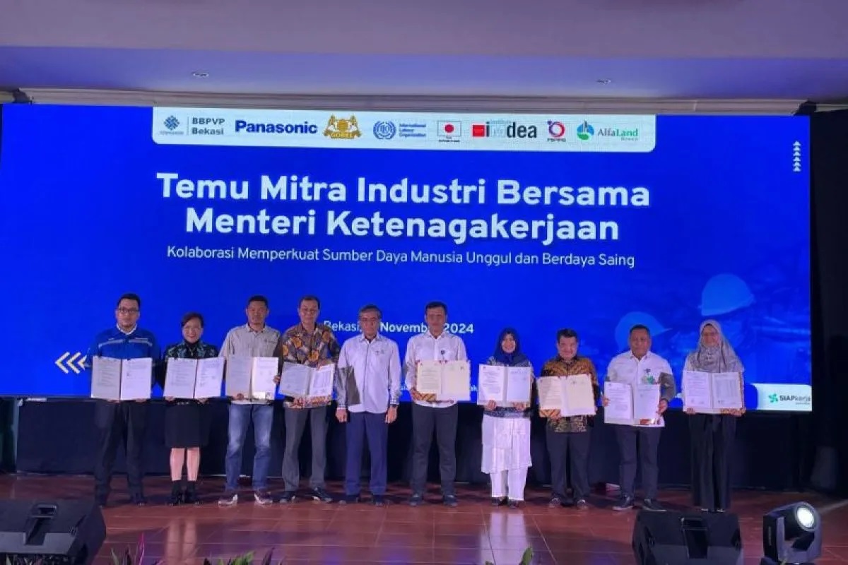 Panasonic Resmikan Pusat Pelatihan dan Sertifikasi Tenaga bidang Tata ...